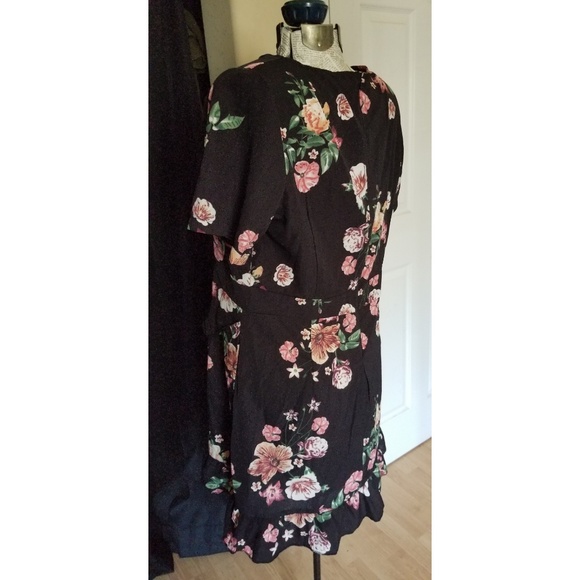 Dresses | Floral Dress | Poshmark